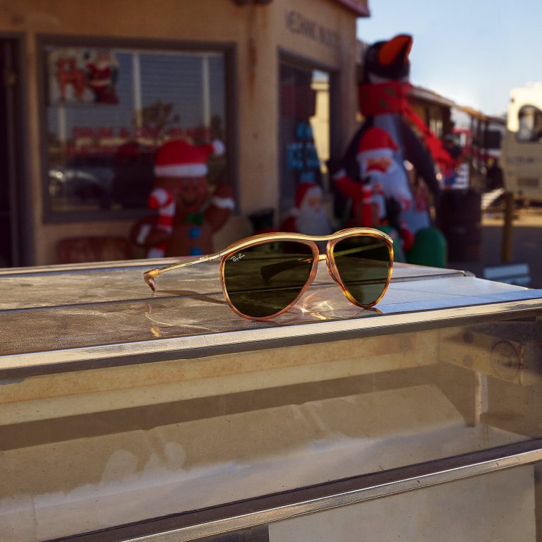 Ray-Ban Canada Offers: Free $30 Voucher With Purchase + Up to 50% Off ...